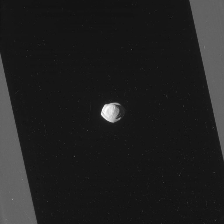 Saturn’s peculiar moon Pan pictured – Astronomy Now
