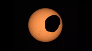 Phobos transits the Sun, captured by Mars Rover – Astronomy Now