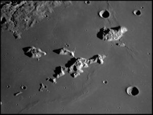 Inspect impressive Mare Imbrium – Astronomy Now
